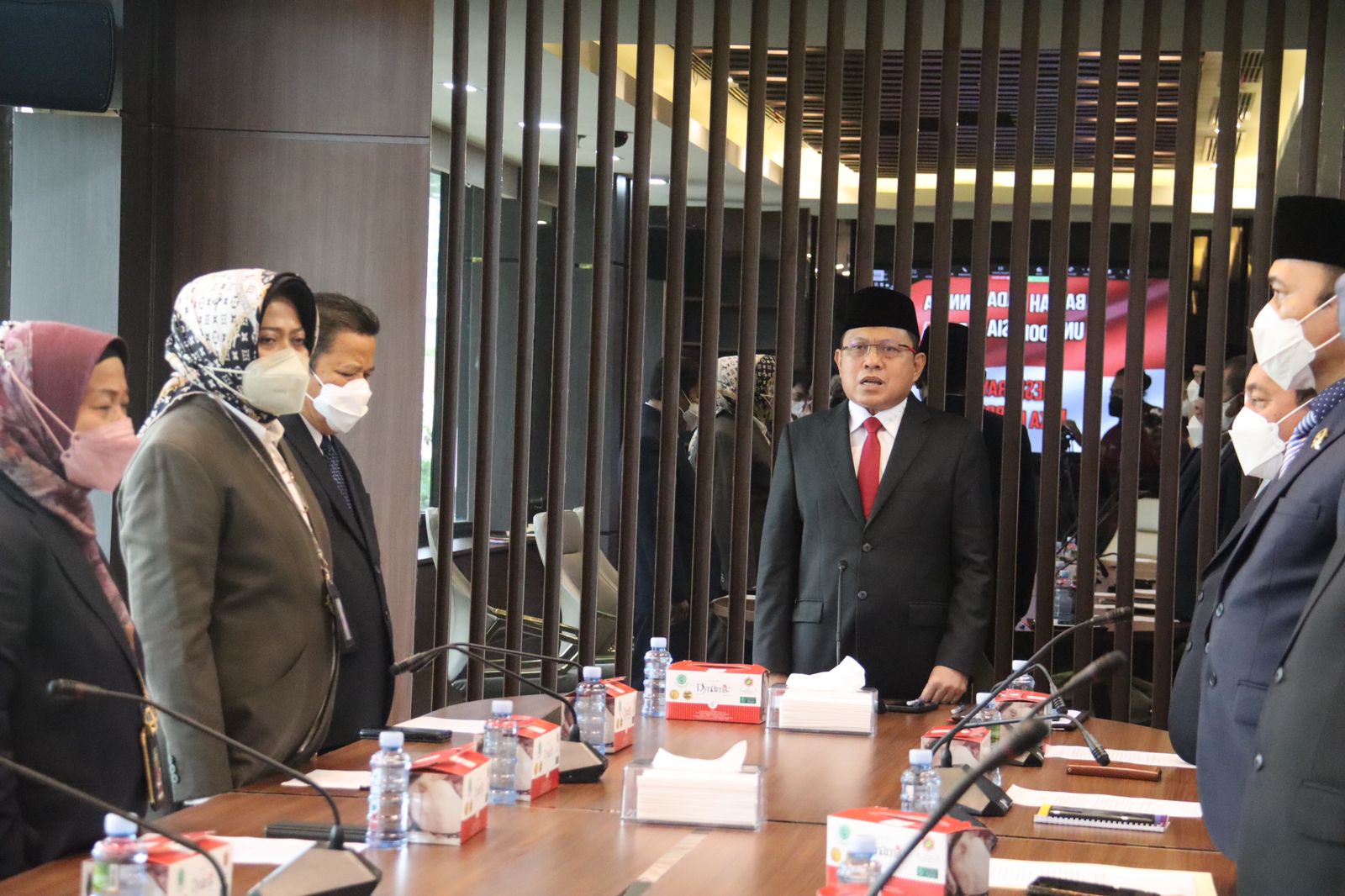 SEKRETARIS MAHKAMAH AGUNG MEMBERIKAN ARAHAN DAN PEMBINAAN PADA PEJABAT ... SEKRETARIS MAHKAMAH AGUNG MEMBERIKAN ARAHAN DAN PEMBINAAN PADA PEJABAT ...